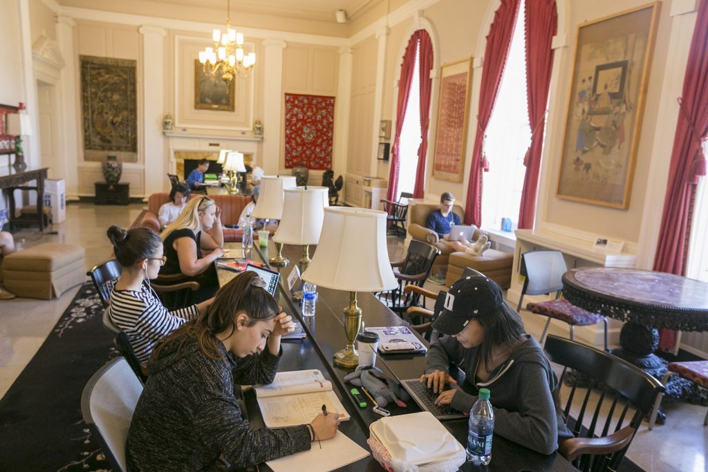 A Big Lift for Lilly - Duke University Libraries Magazine